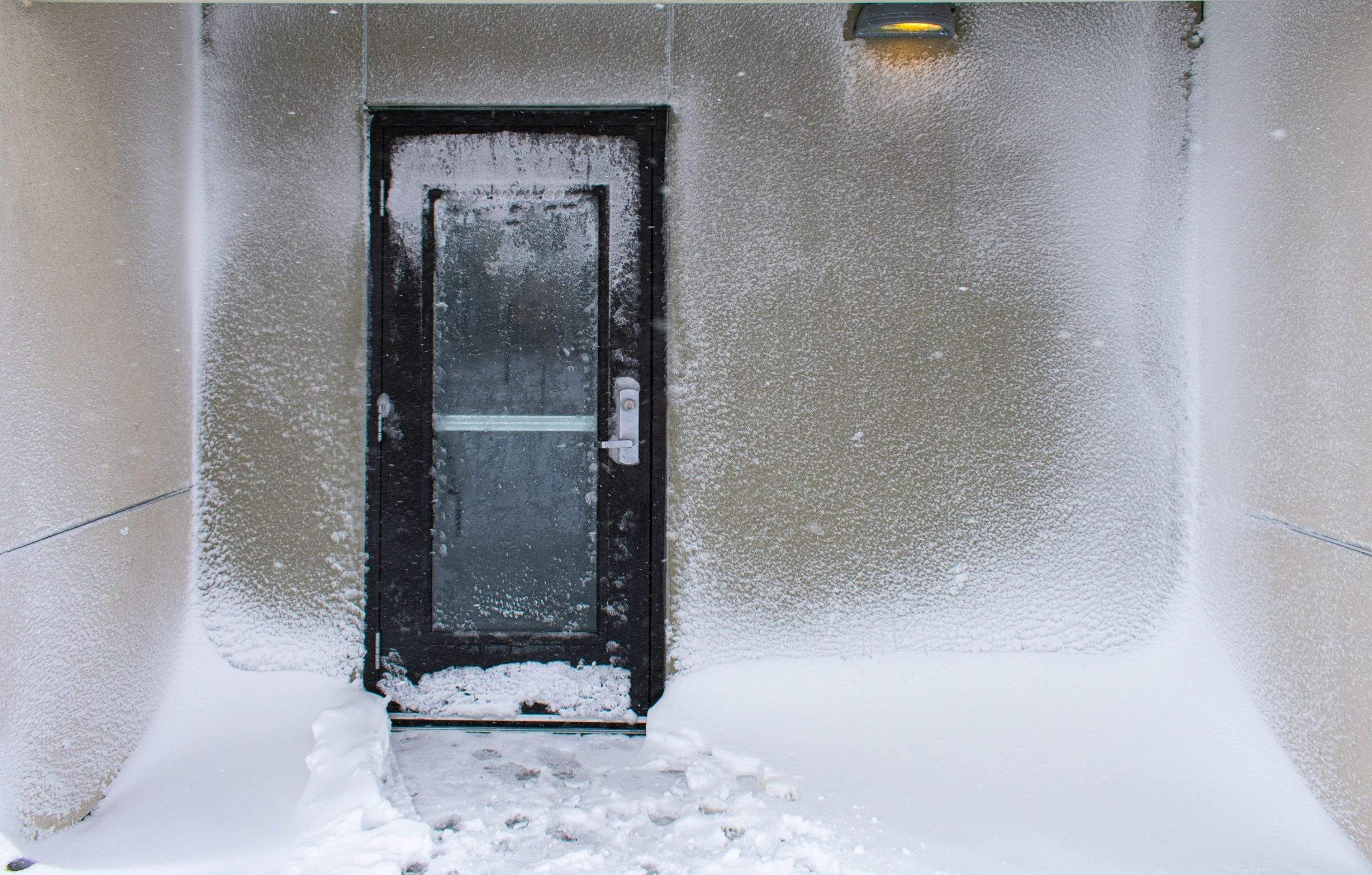How Are Different Commercial Door Materials Affected by Temperature ...